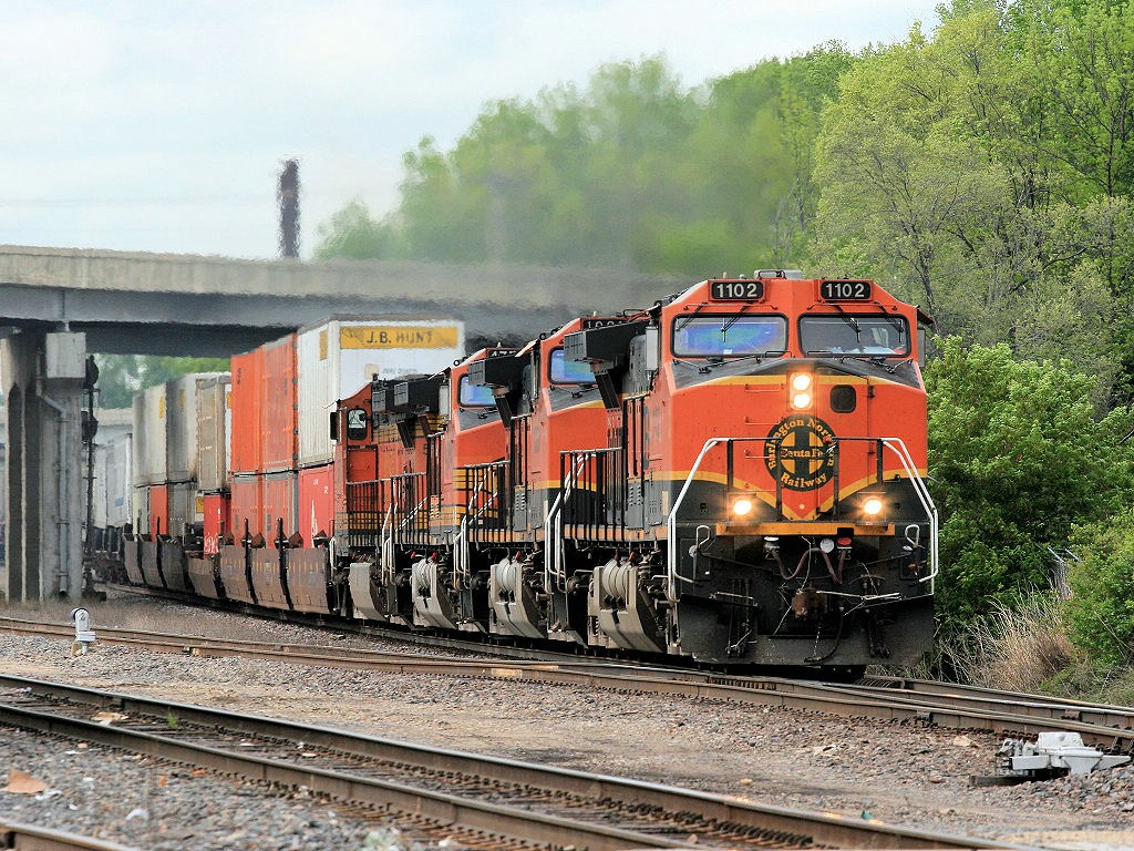 BNSF 1102